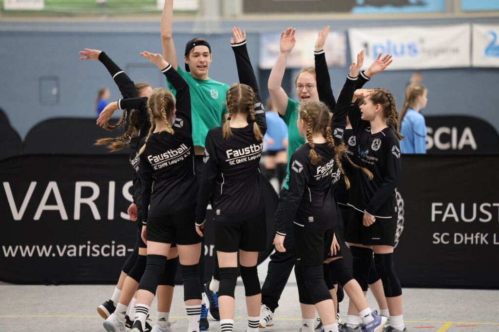 Faustball | Deutsche Meisterschaft U12 weiblich - SC DHfK Leipzig e.V.